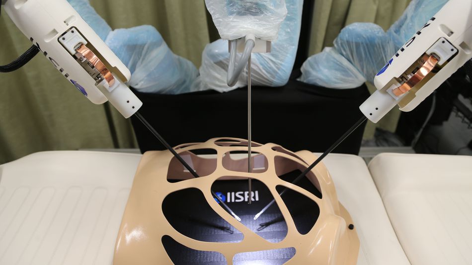 New Robot Gives Surgeons a Sense of Touch - johnpatrick.com